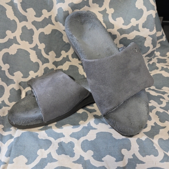 Vionic | Shoes | Womens Vionic Slide Slippers Gray Plush Fleece ...